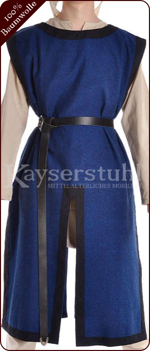 Waffenröcke und Umhänge für Ritter und Kreuzritter